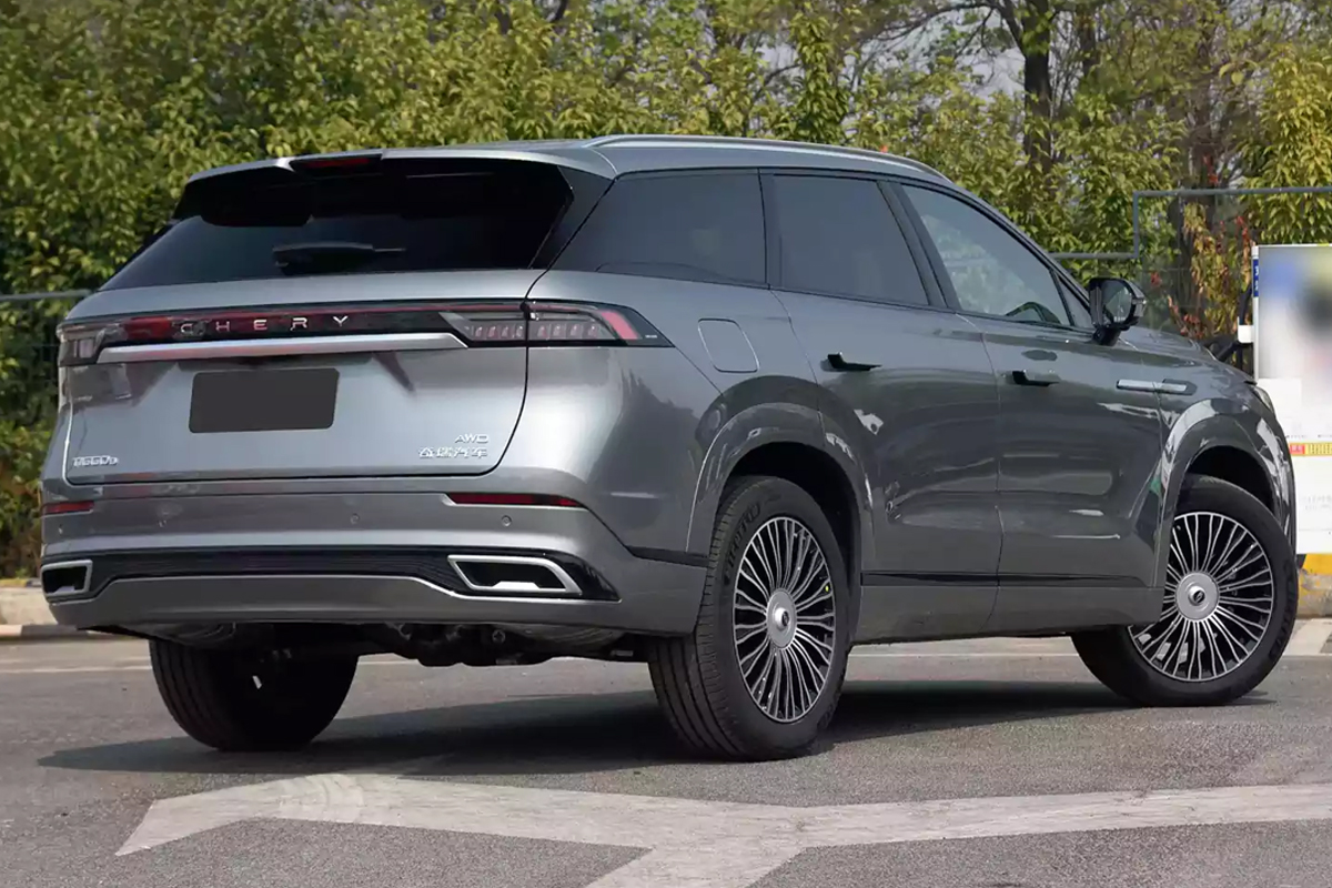 주행거리 1,400km 실화? KGM 신형 렉스턴 유출.. 현대기아 초비상 - 트래피카