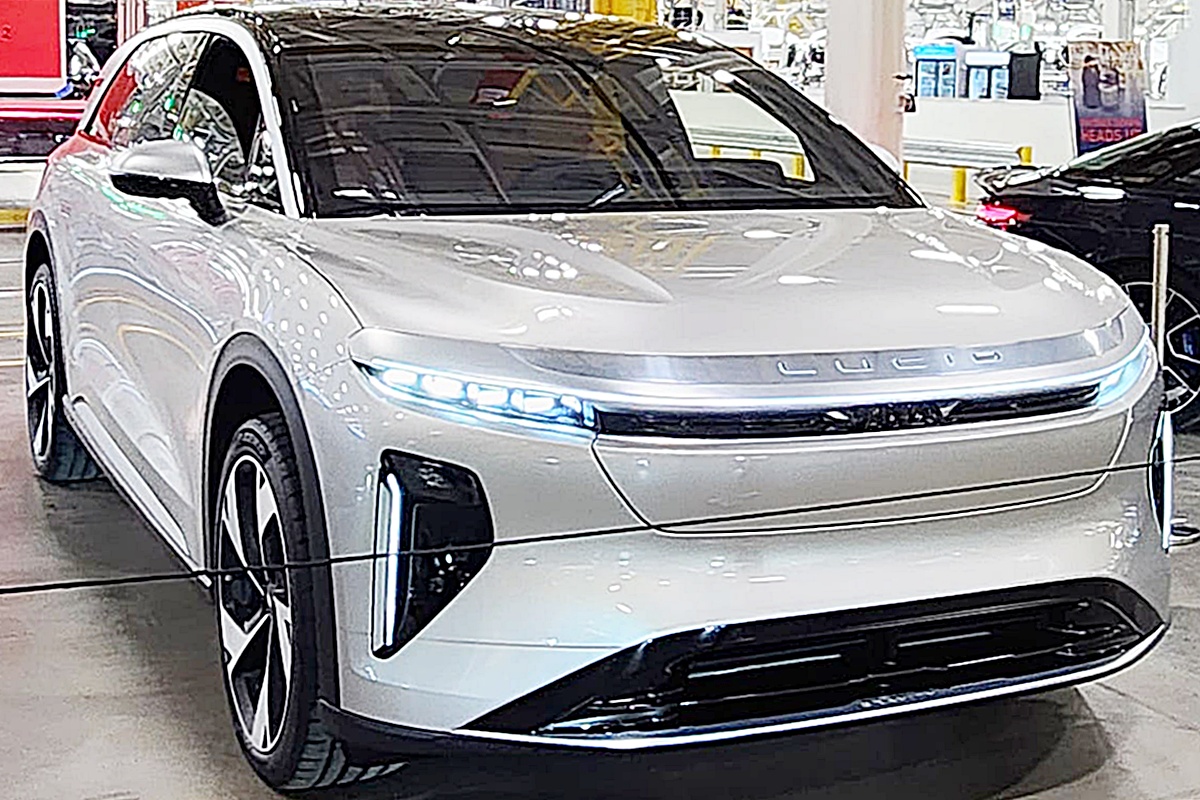 아이오닉 9 '가볍게 압도'.. '주행거리 700km, 800마력' 괴물 SUV 나왔다 - 트래피카