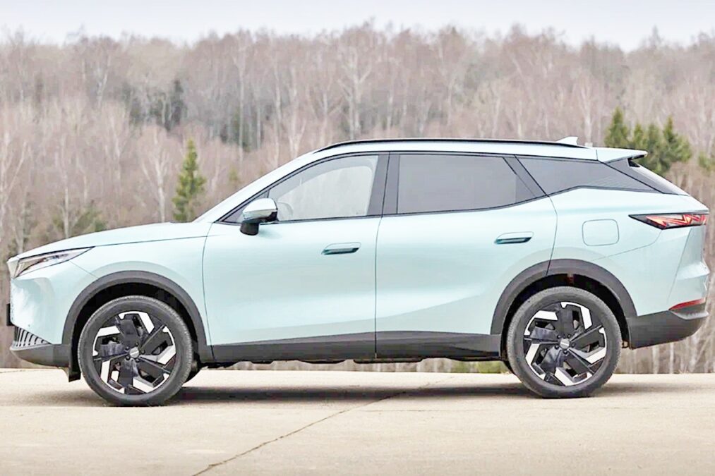 주행거리 '1,200km' 국산차 씹어먹은 SUV.. 출시 소식에 현대기아 '비상' - 트래피카